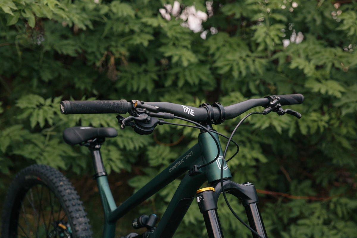 Staff Rides: Dyl’s Commencal FRS Freeride Setup – Title MTB